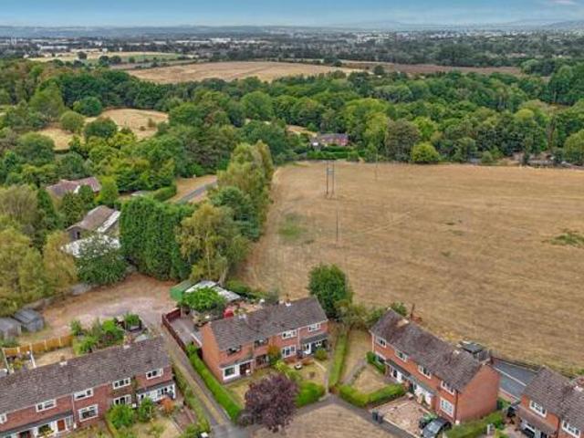 3 Bedroom House Stone Gloucestershire LS98834574