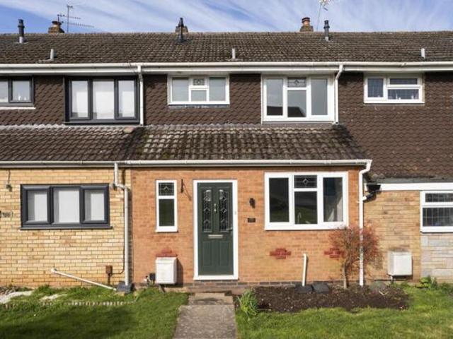 3 Bedroom House Stourbridge Dudley LS100540835