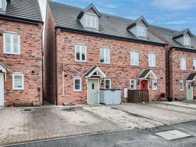 3 Bedroom House Stratford Upon Avon Warwickshire 99840528