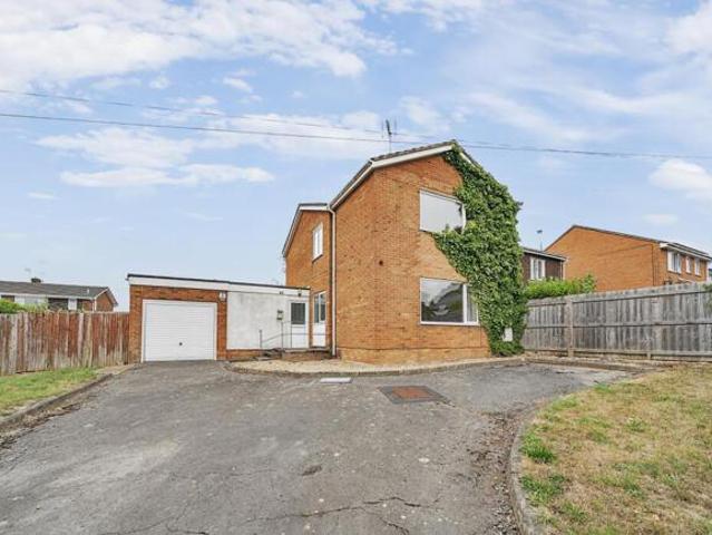 3 Bedroom House Stroud Gloucestershire LS98930012