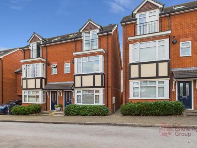 3 Bedroom House Sutton Coldfield West Midlands LS99986173