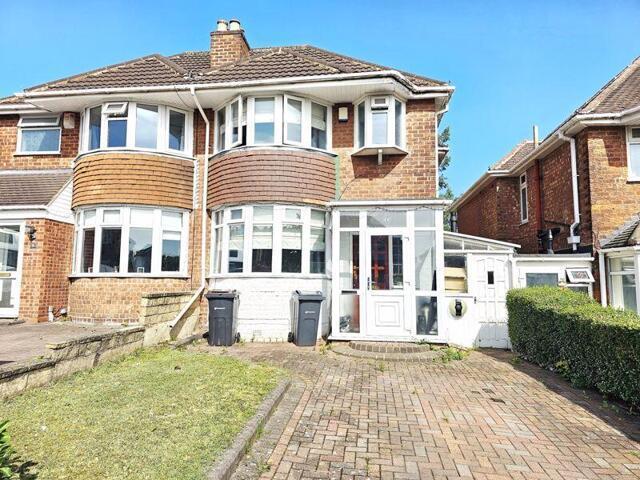 3 Bedroom House Sutton Coldfield Birmingham LS100541043