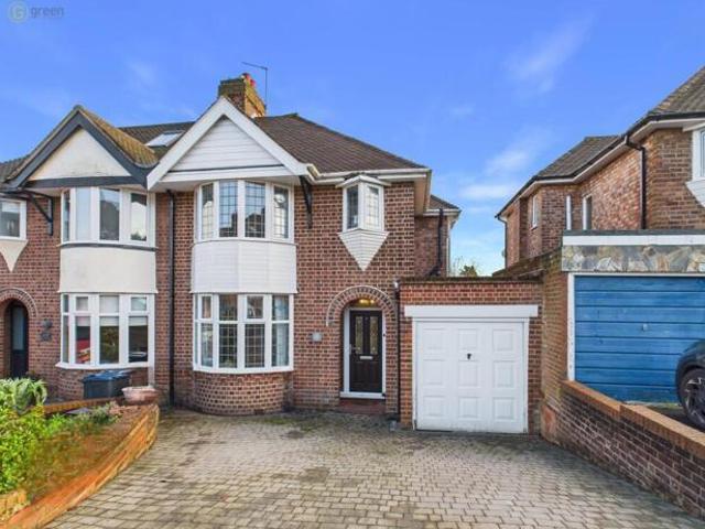 3 Bedroom House Sutton Coldfield Birmingham LS101316195