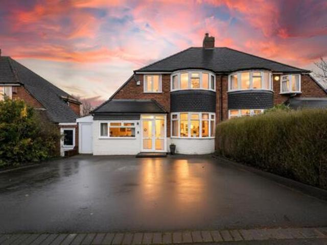 3 Bedroom House Sutton Coldfield Birmingham LS99608448