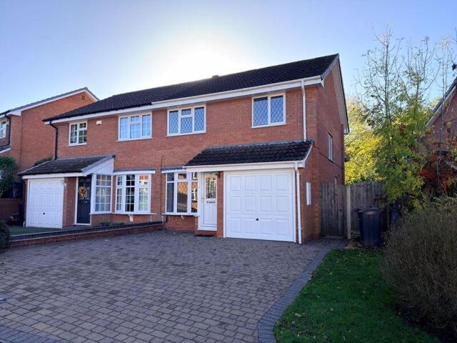 3 Bedroom House Sutton Coldfield Birmingham 99952063