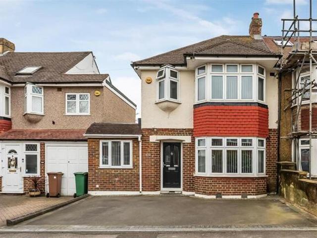 3 Bedroom House Sutton Greater London LS101777798