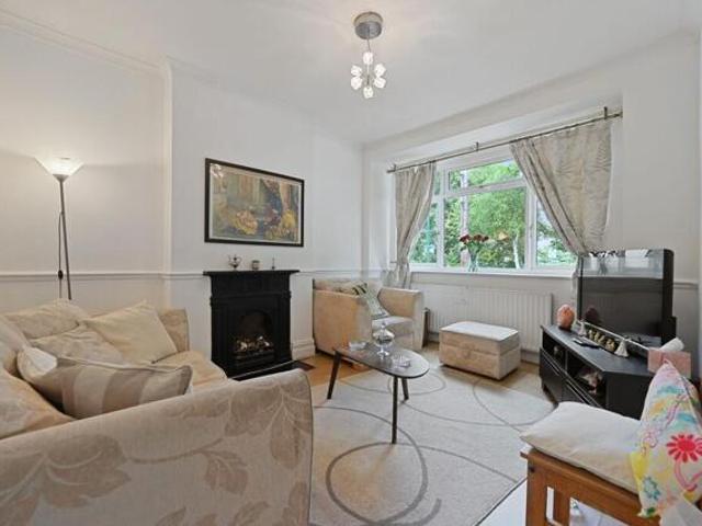 3 Bedroom House Sutton Greater London LS99436664