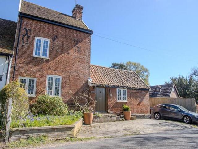 3 Bedroom House Suffolk Suffolk 101060261