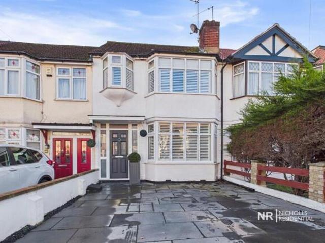 3 Bedroom House Surrey Great London LS100058099
