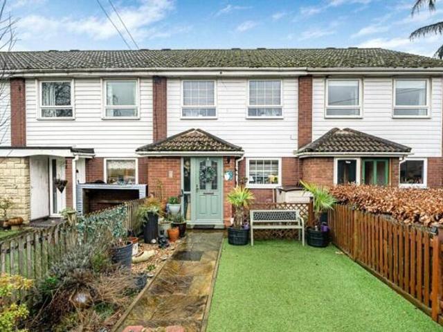 3 Bedroom House Surrey Surrey 100058123