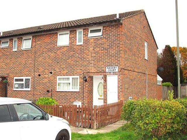 3 Bedroom House Surrey Surrey 100398677