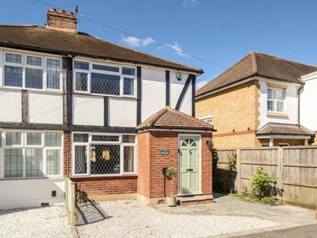 3 Bedroom House Surrey Surrey 101676865