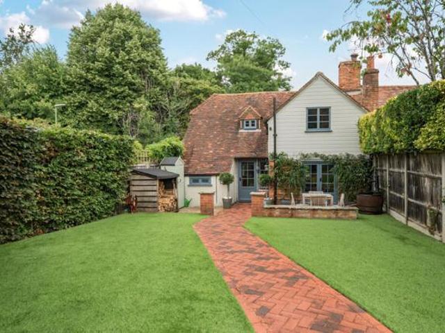 3 Bedroom House Surrey Surrey 101168349