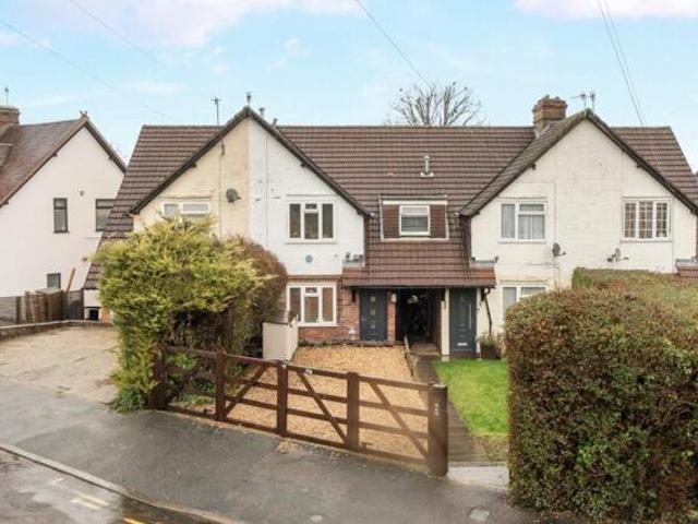 3 Bedroom House Surrey Surrey 101199846