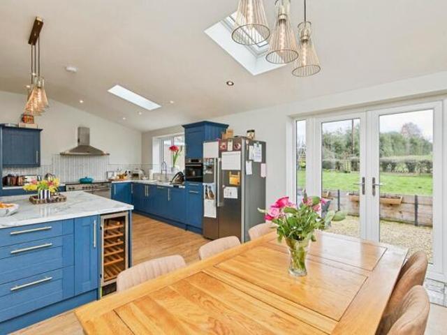3 Bedroom House Swadlincote Derbyshire 100456792