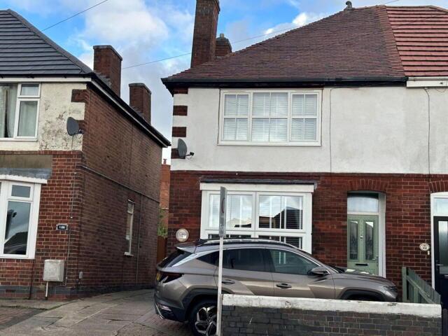 3 Bedroom House Swadlincote Derbyshire 101119265