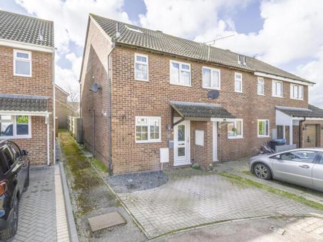 3 Bedroom House Swindon Swindon LS100132712