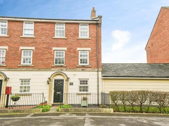 3 Bedroom House Swindon Swindon LS100733836