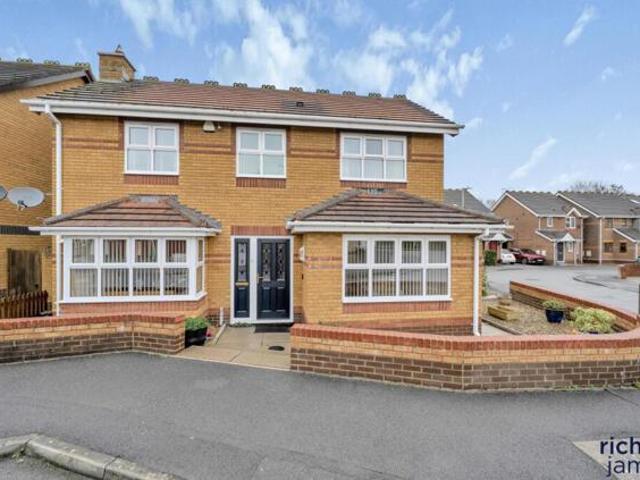 3 Bedroom House Swindon Swindon LS101025758