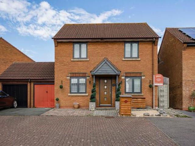 3 Bedroom House Swindon Swindon 98718408