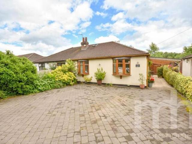 3 Bedroom House Poynton Cheshire East LS101025595