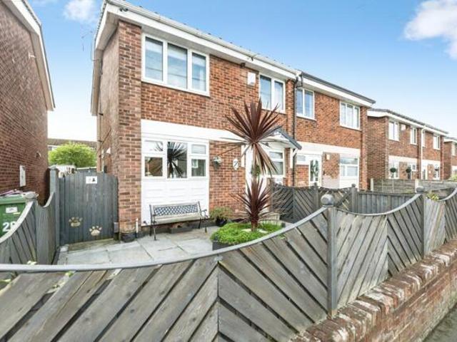3 Bedroom House Pontefract Wakefield 101316122