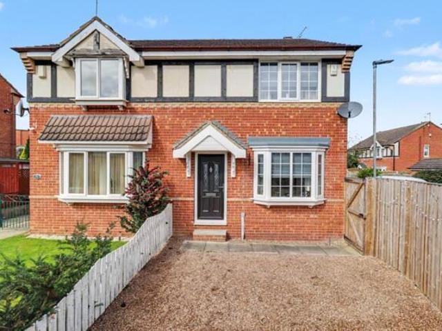 3 Bedroom House Pontefract Wakefield 101931772