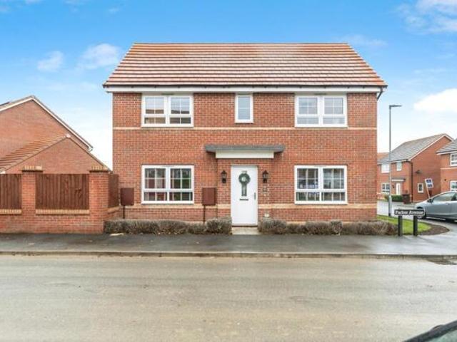 3 Bedroom House Pontefract Wakefield LS98903673