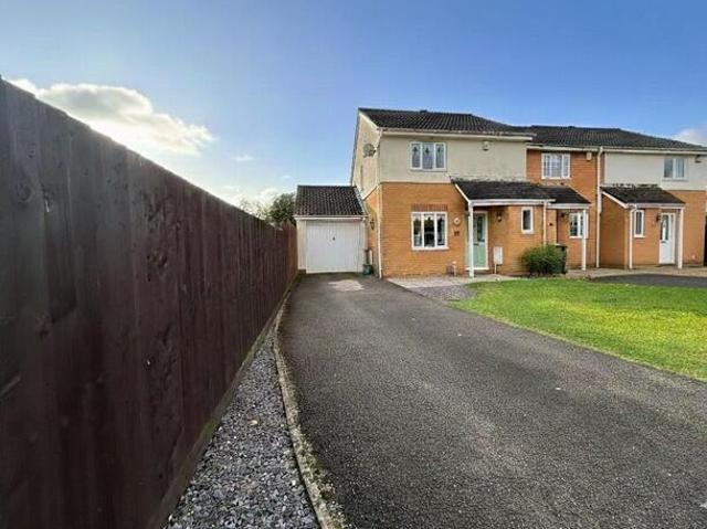 3 Bedroom House Pontyclun Pontyclun LS99808839