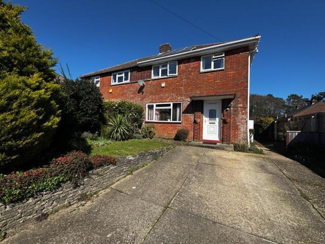 3 Bedroom House Poole Poole 101796941