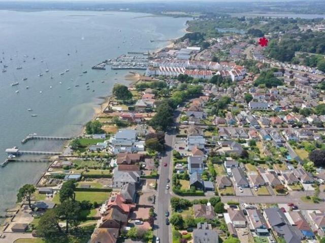 3 Bedroom House Poole Poole LS100824936