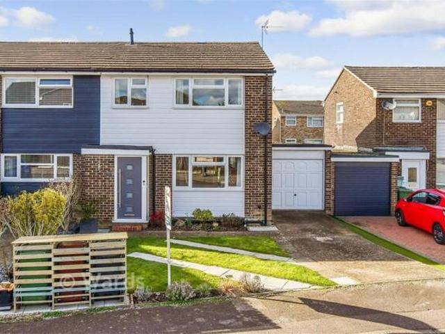 3 Bedroom House Paddock Wood Kent 100684920