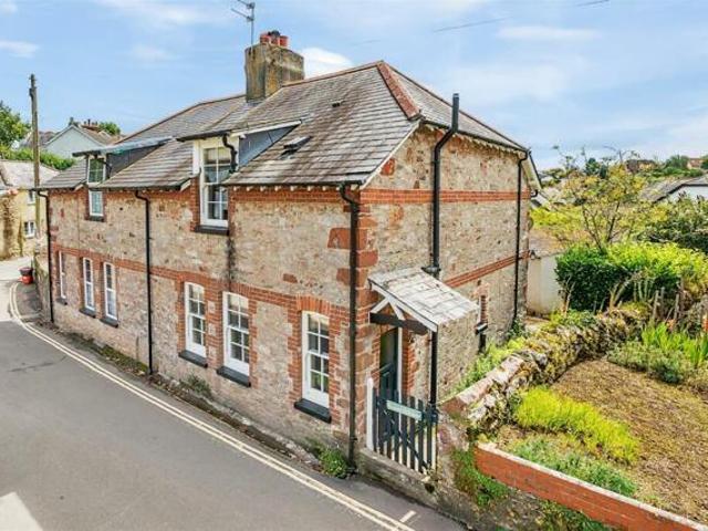 3 Bedroom House Paignton Devon LS98477239