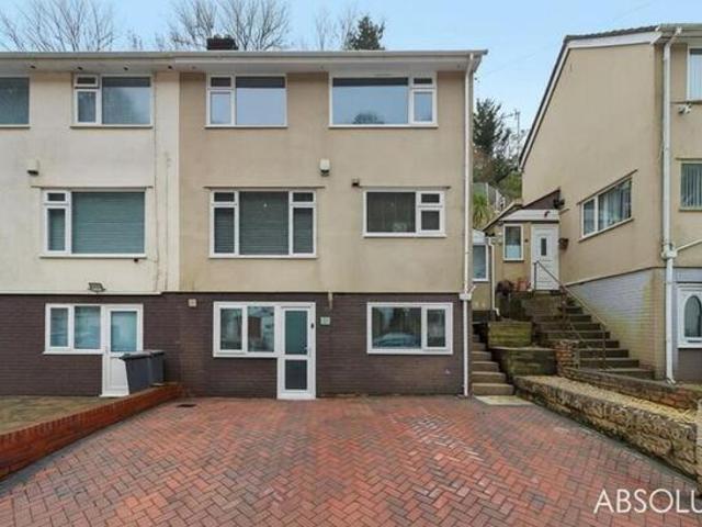 3 Bedroom House Paignton Torbay LS99572187