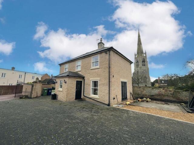 3 Bedroom House Peterborough Cambridgeshire LS100502881
