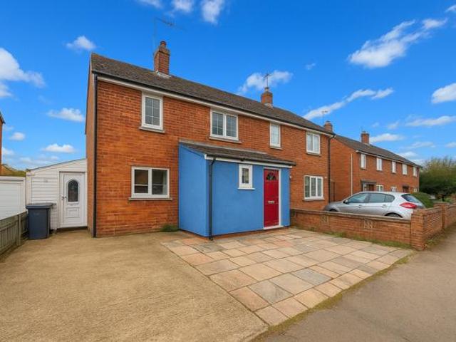 3 Bedroom House Peterborough Peterborough 99895592