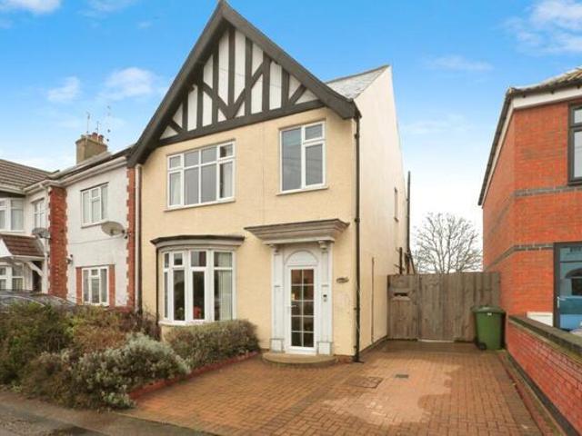 3 Bedroom House Peterborough Peterborough LS98969329