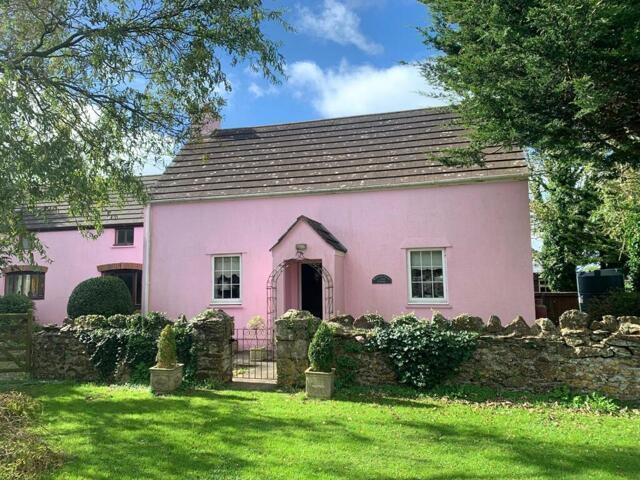 3 Bedroom House Pembroke Pembrokeshire 99571888