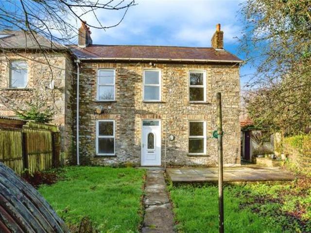 3 Bedroom House Pencader Carmarthenshire 100987975