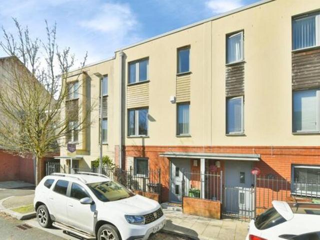 3 Bedroom House Plymouth Devon LS100988059