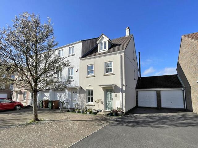 3 Bedroom House Plymouth Devon LS100240861
