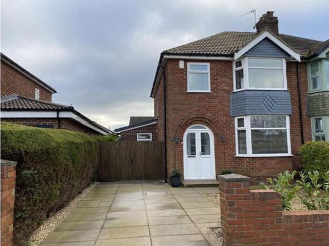 3 Bedroom House Preston Lancashire LS99054986