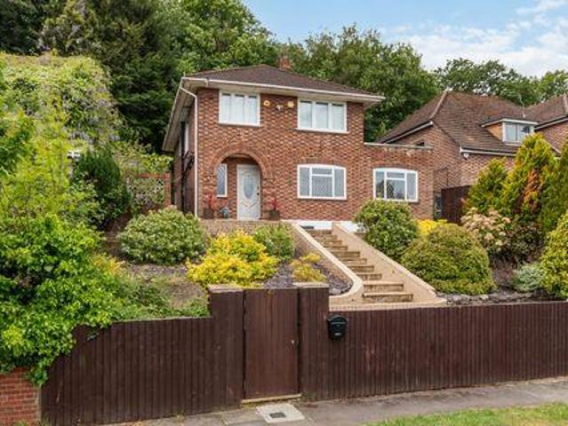 3 Bedroom House Putney England LS102526027
