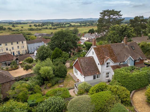 3 Bedroom House Pulborough West Sussex 100096842