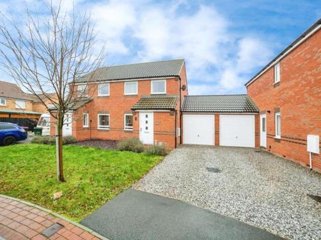3 Bedroom House Rotherham Rotherham LS100426143