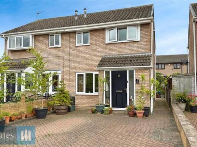 3 Bedroom House Royston Barnsley 98297013