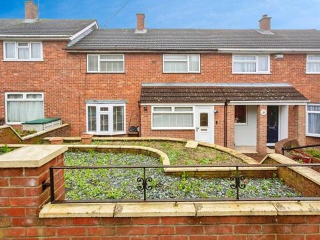 3 Bedroom House Rochester Medway LS99608467