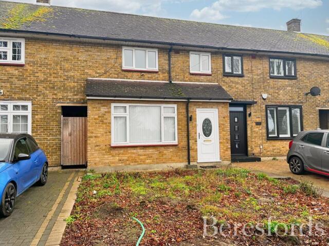 3 Bedroom House Romford Greater London 100917613