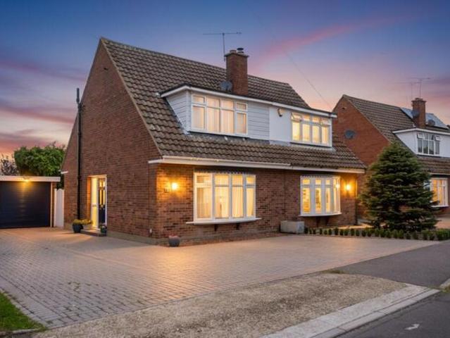 3 Bedroom House Rayleigh Essex LS100057978