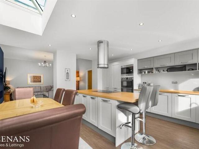 3 Bedroom House Ramsbottom Greater Manchester 99203987